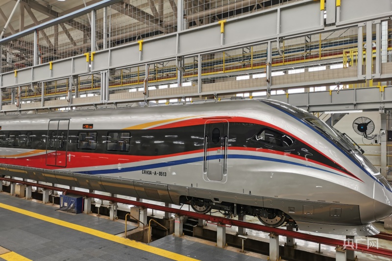 CRH3A-A城际列车首次亮相贵州_央广网