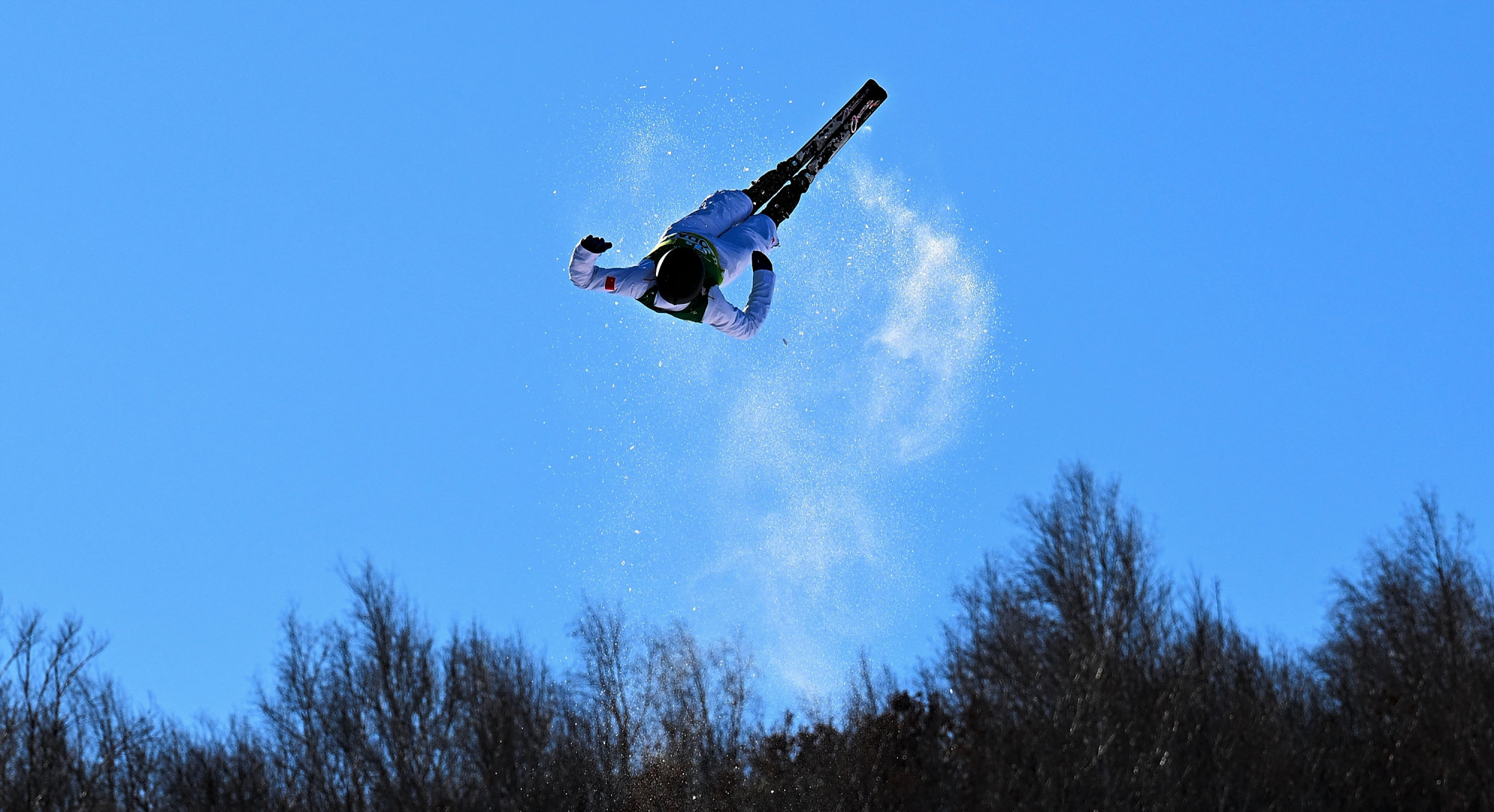 直击“十四冬”|自由式滑雪空中技巧混合团体赛 河北队夺得青年组冠军_央广网