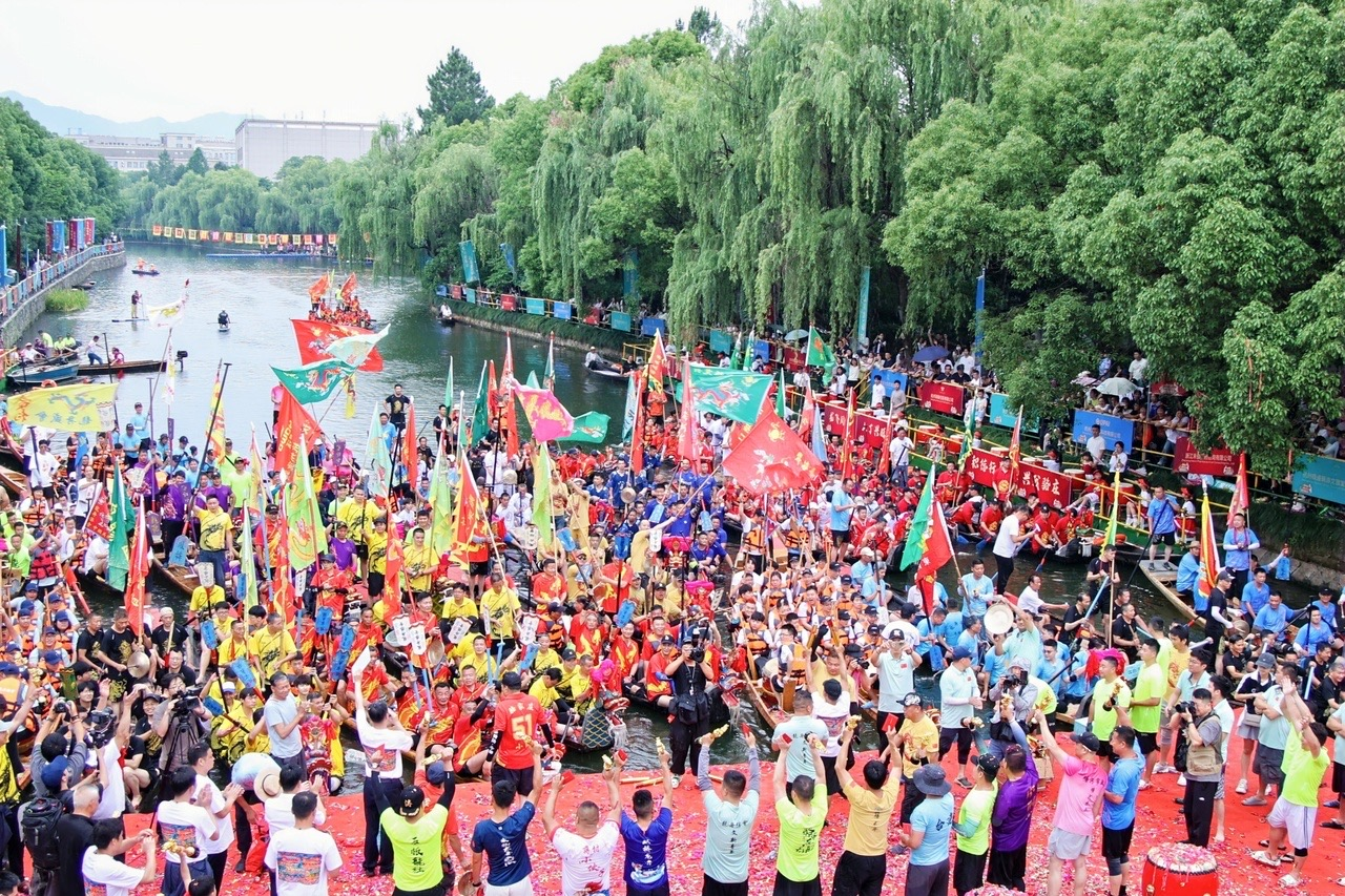 龙船精神不褪色 社区温情不断档_央广网