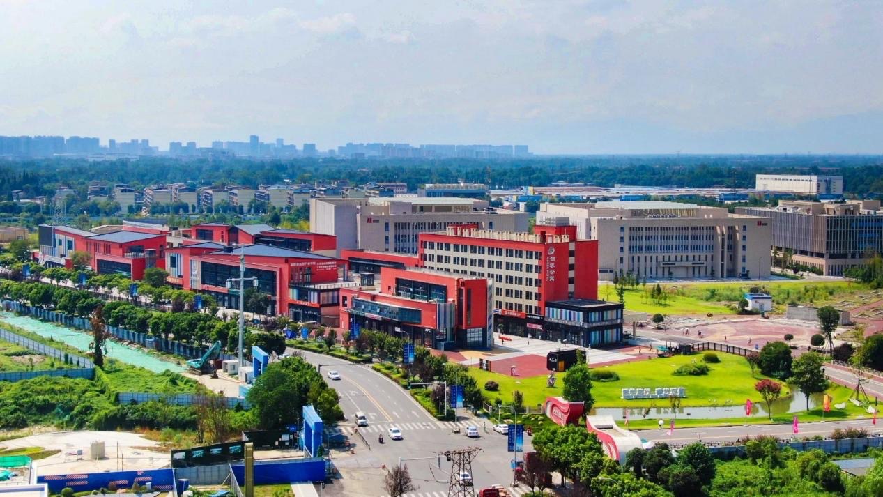 成都影视城加速构建“光影产业生态圈”_央广网