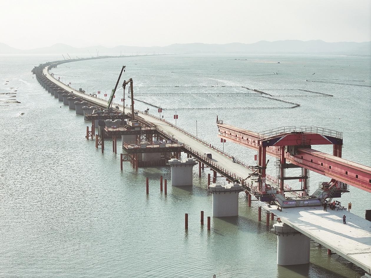 漳汕高铁正式进入海上架梁阶段_央广网