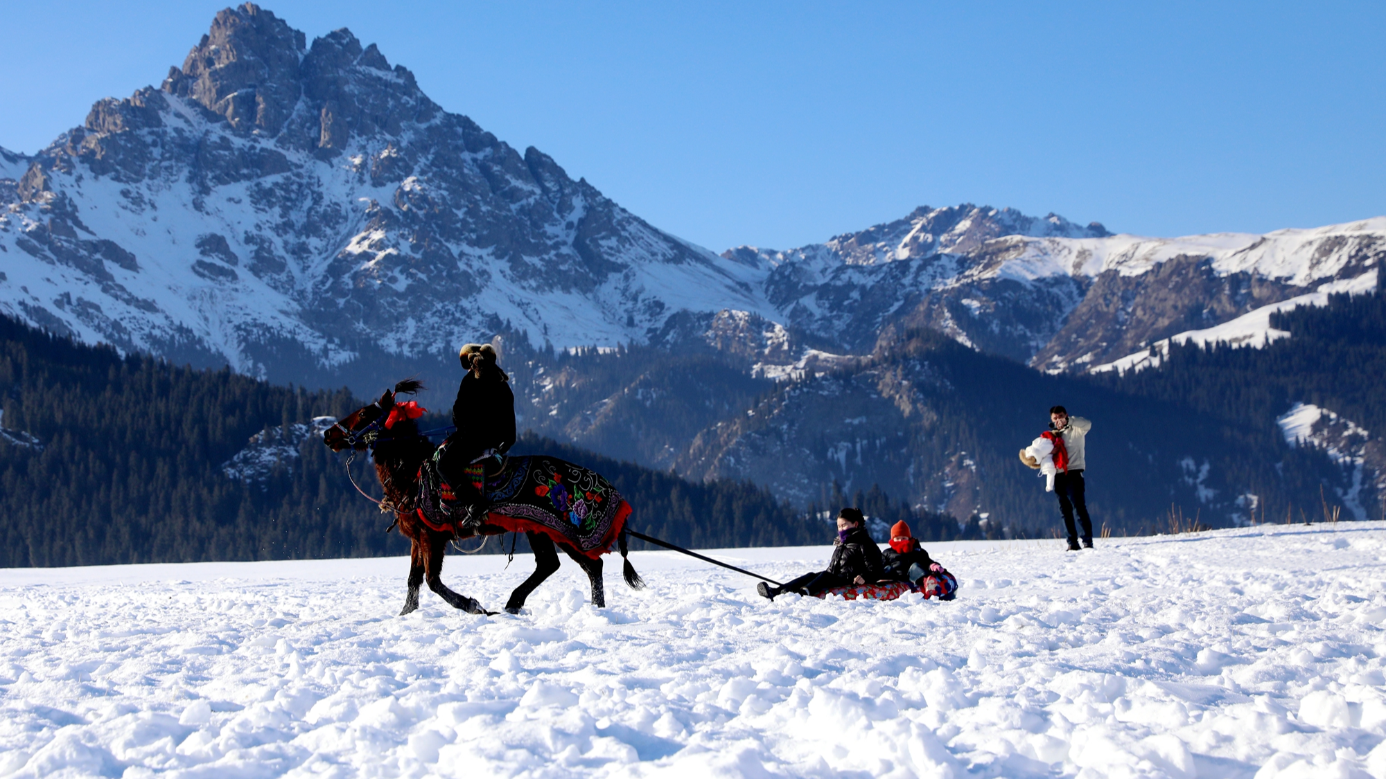 沙湾市“冰雪嘉年华元旦三天乐”火热启幕_央广网