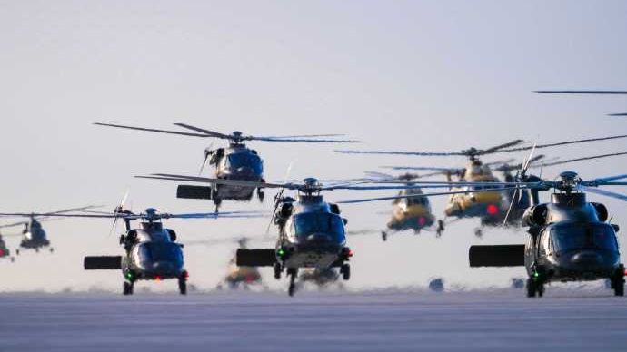 陆军第76集团军某旅开展多型直升机全要素飞行训练_央广网