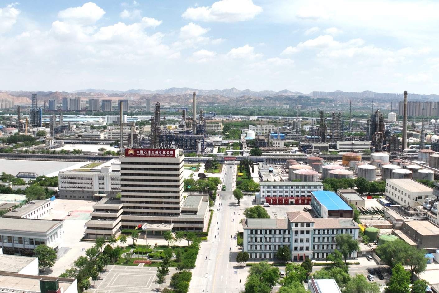 兰州石化以人才强企工程驱动一流企业建设_央广网